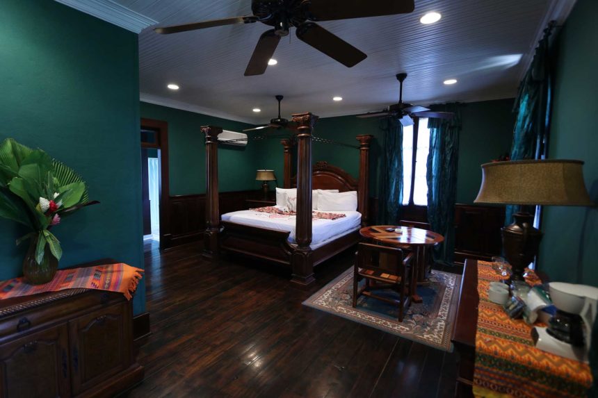 Luxury Suites - Mahogany Hall Boutique Resort